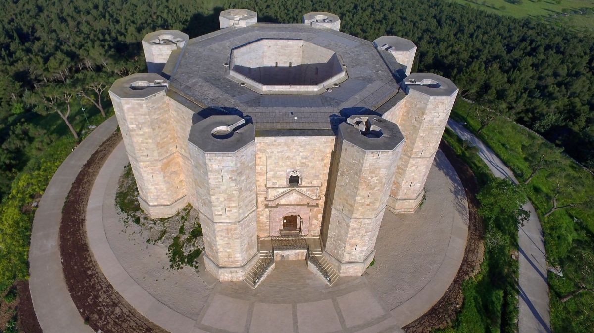 Castel del Monte, a rare masterpiece of medieval architecture